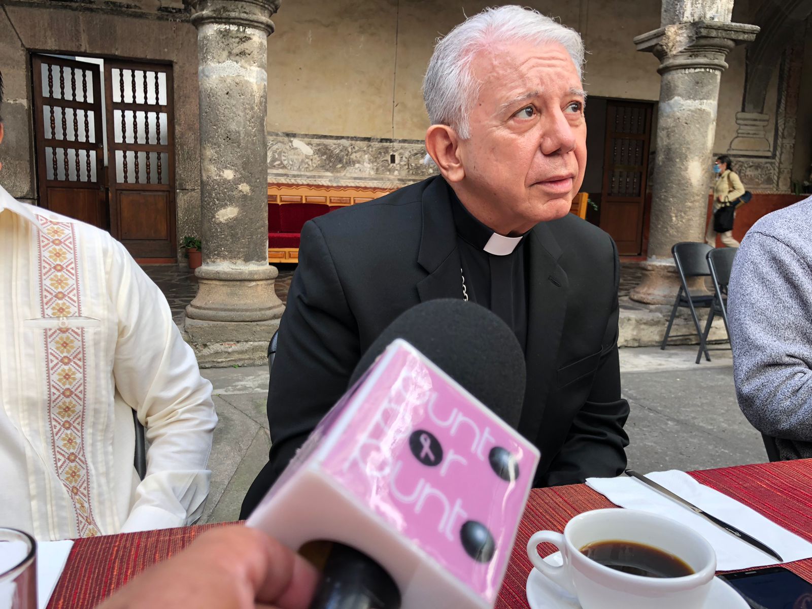 Existen temas más importantes que legislar antes de pensar en el aborto ...