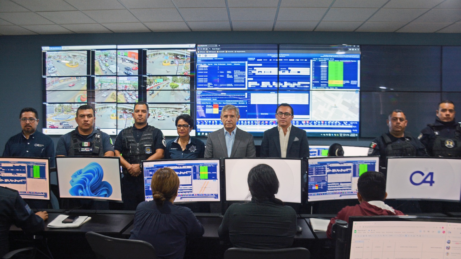 Inaugura José Luis Urióstegui el Centro de Comando Control...